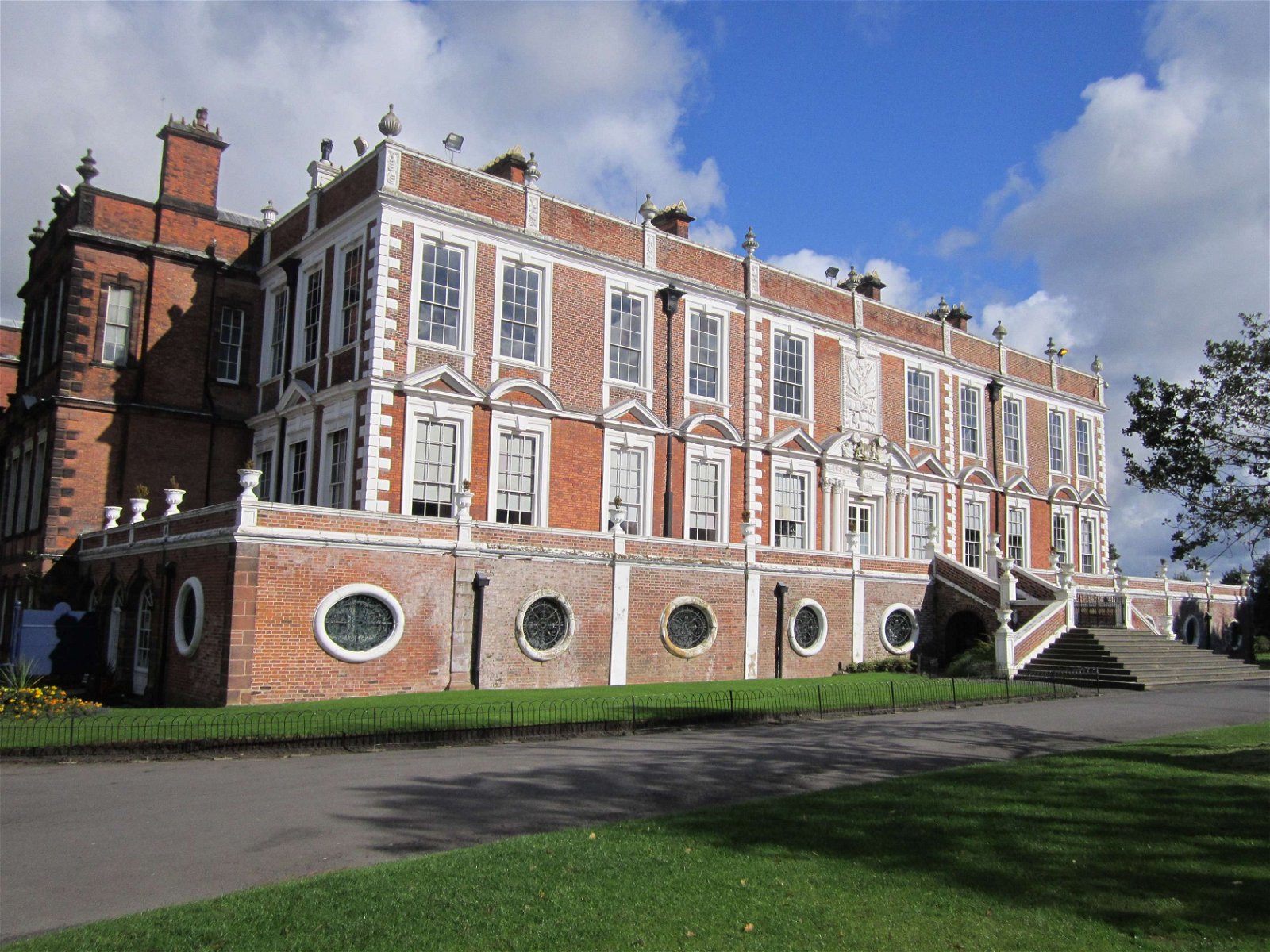 Opening Hours - Croxteth Hall and Country Park (Liverpool)