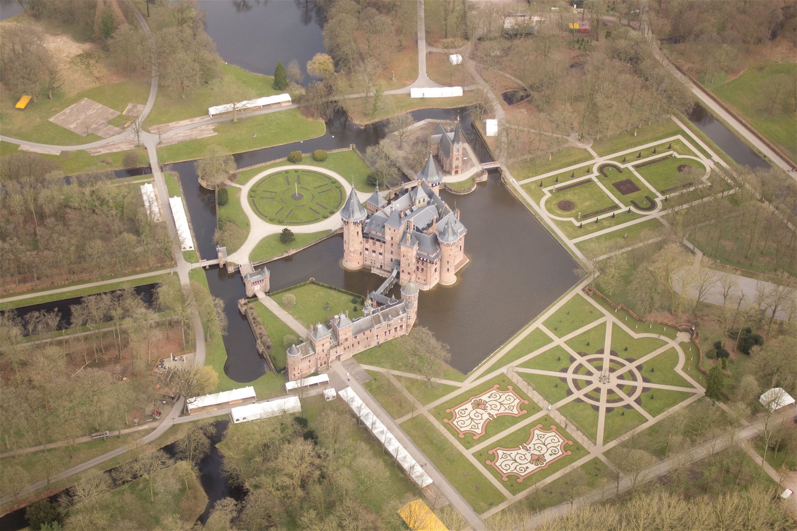 Current & Upcoming Exhibitions in De Haar Castle (Haarzuilens)