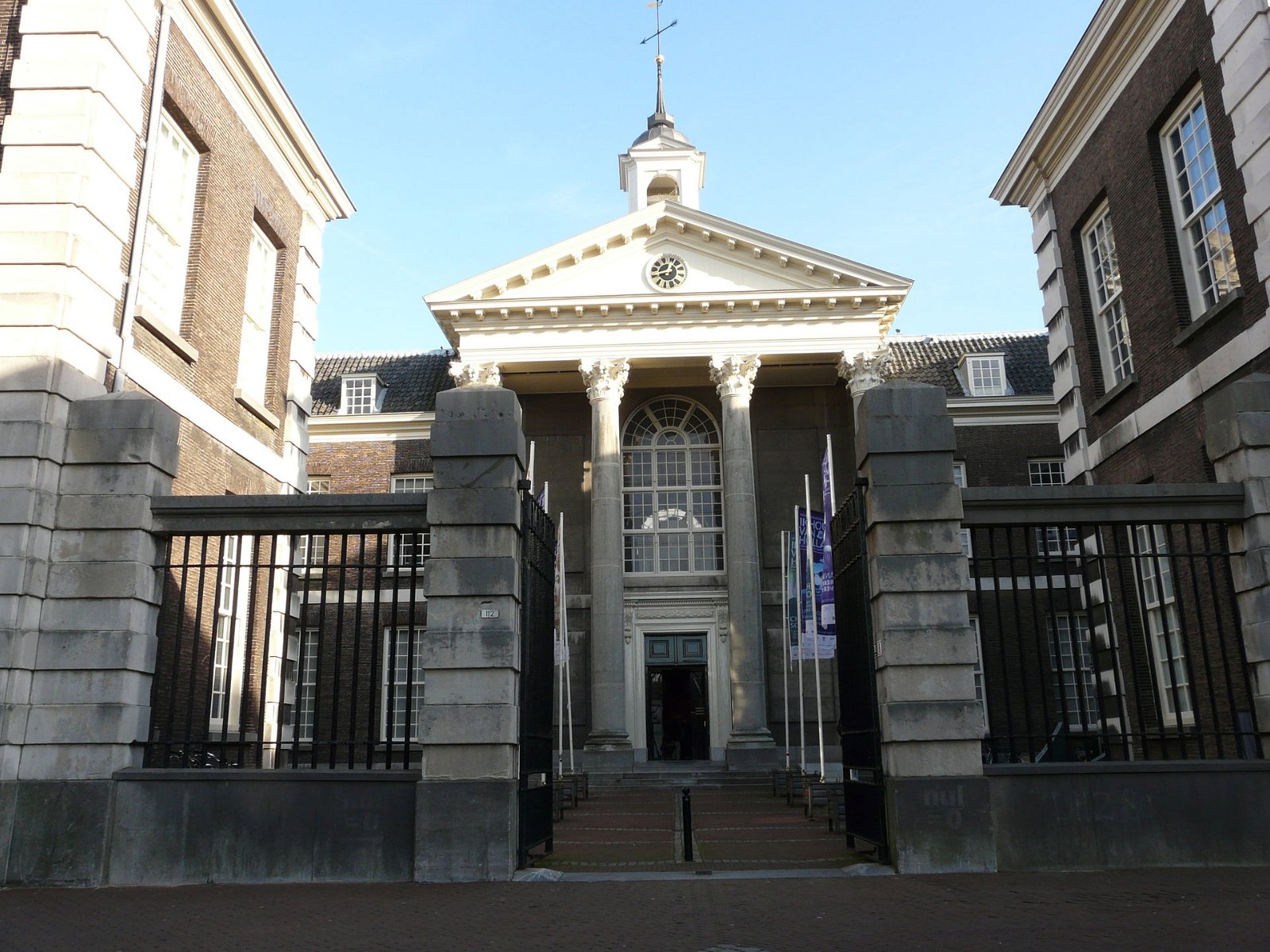 Circus Henny - Marcel van Eeden - Tentoonstelling in Stedelijk Museum ...