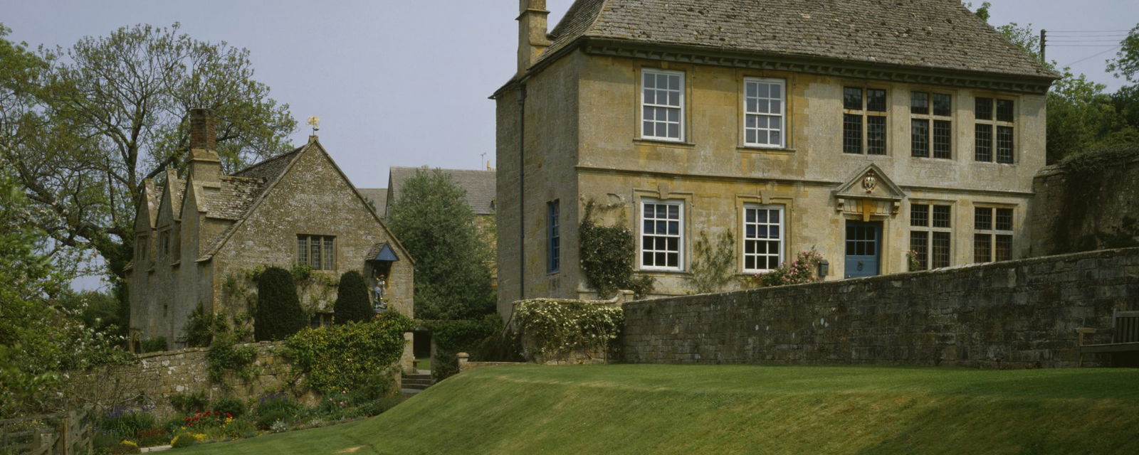 Snowshill Manor and Garden (Broadway) - Visitor Information & Reviews