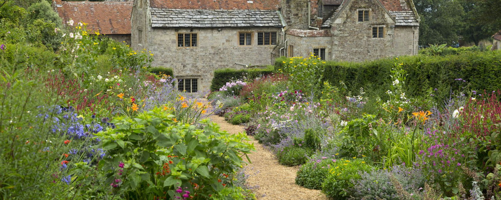 Mottistone Manor Garden (Mottistone) - Visitor Information & Reviews