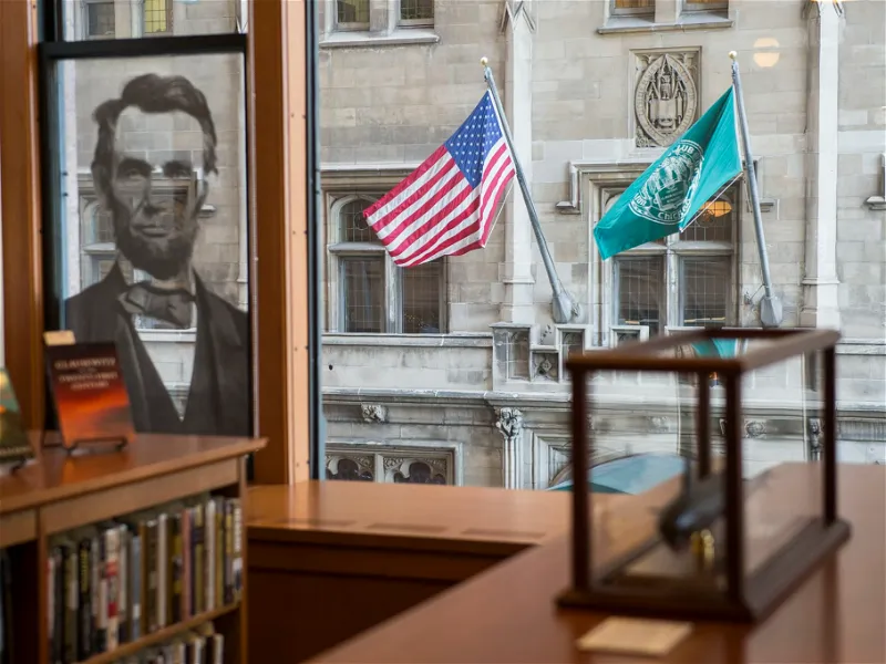 Pritzker Military Museum And Library Chicago Visitor Information