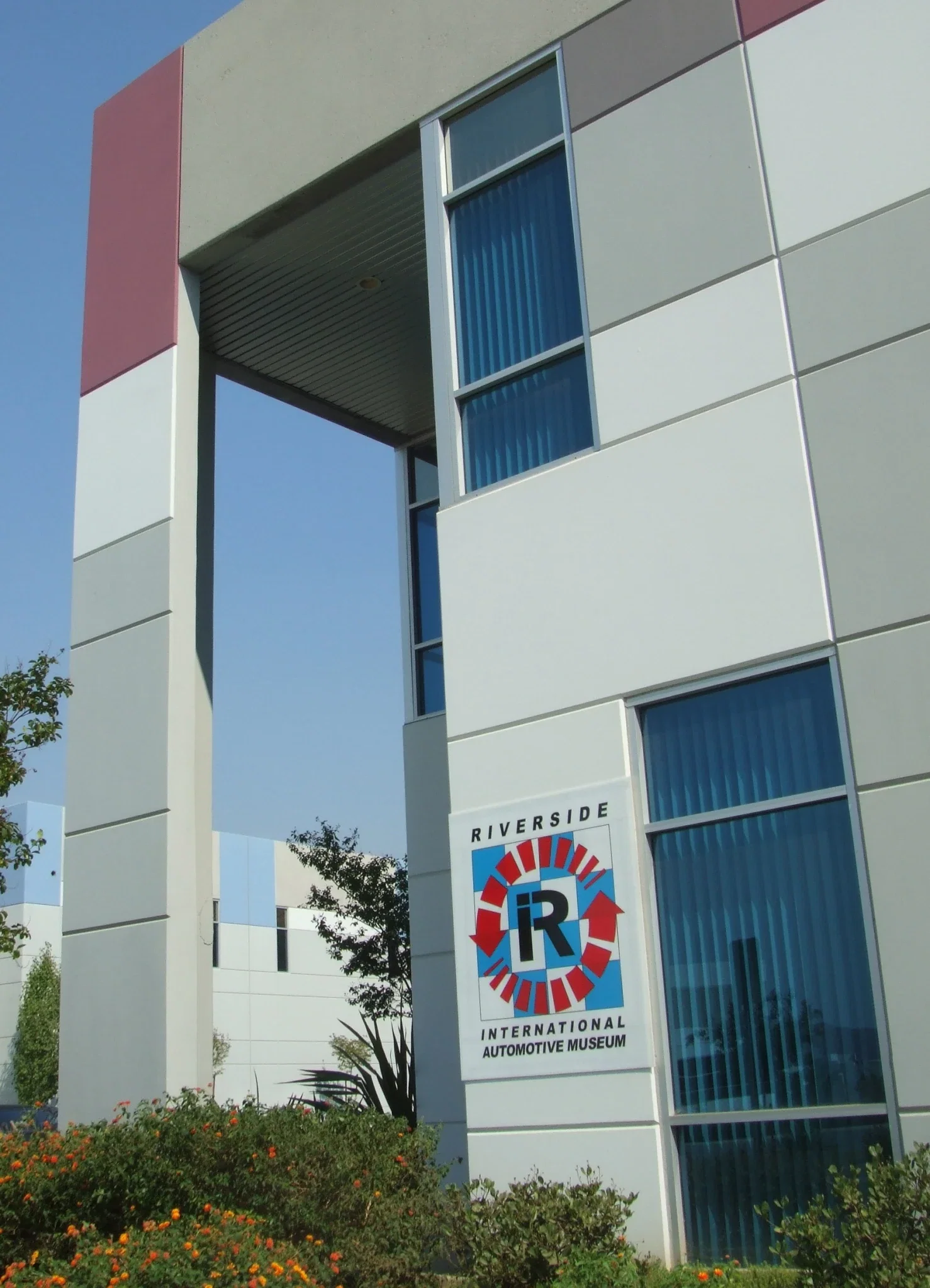 Riverside International Automotive Museum (Riverside ...