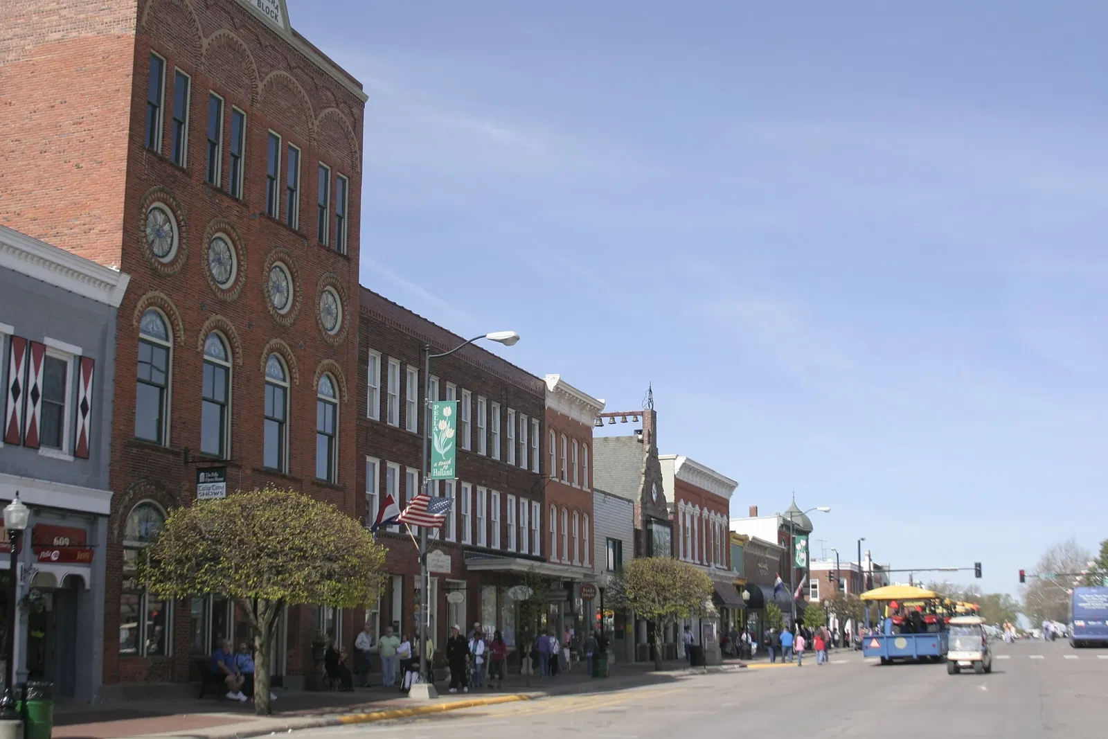 Pella: Discover all 4+ Museums, Exhibitions & Discounts