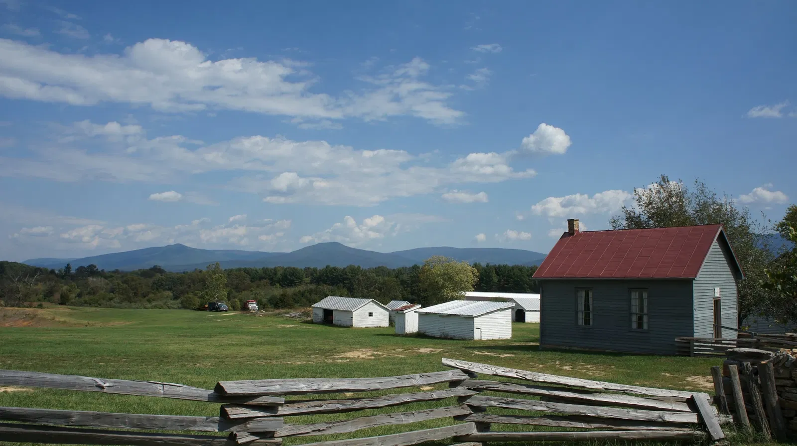 Luray Valley Museum & Shenandoah Heritage Village (Luray) - Visitor ...