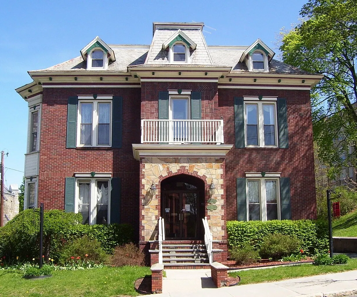 North Adams: Discover all 7+ Museums, Exhibitions & Discounts
