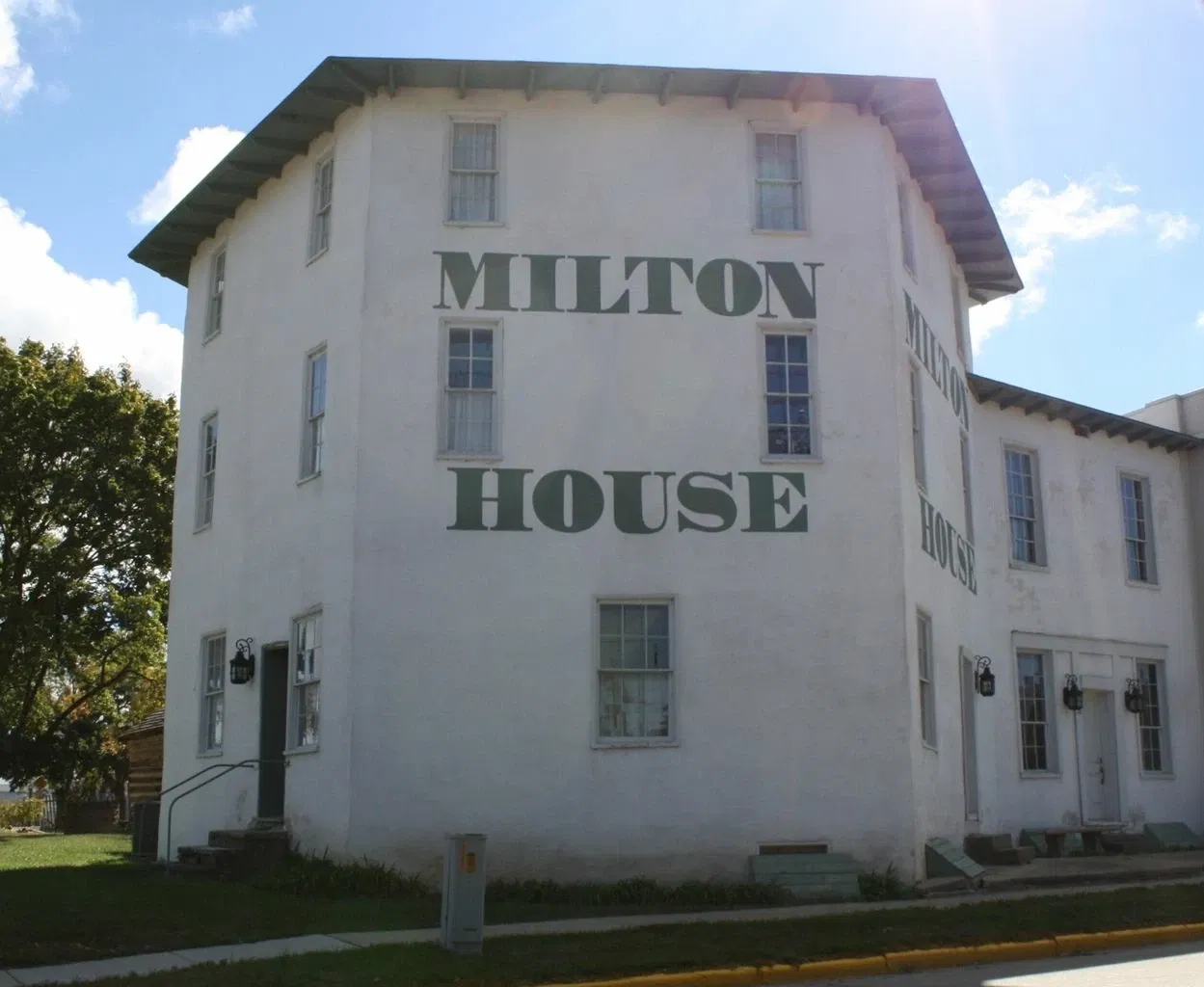 Milton House Museum (Milton) - Visitor Information & Reviews