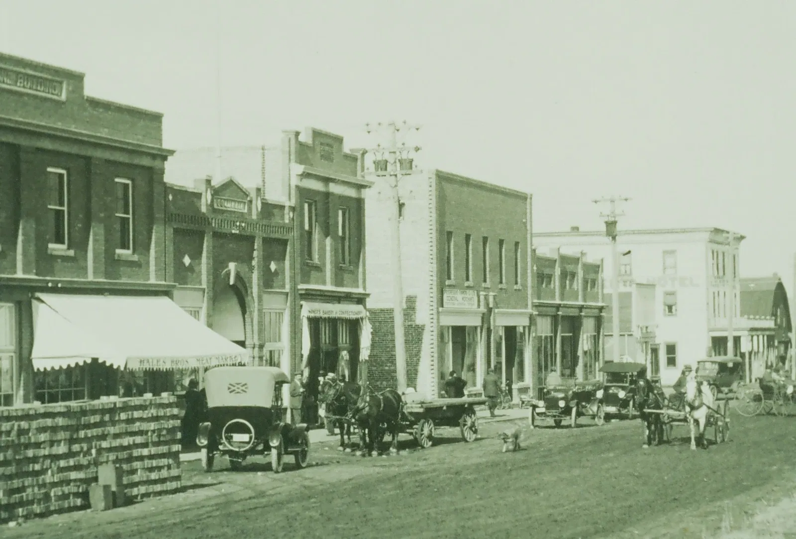 Vermilion: Discover all 1+ Museums, Exhibitions & Discounts