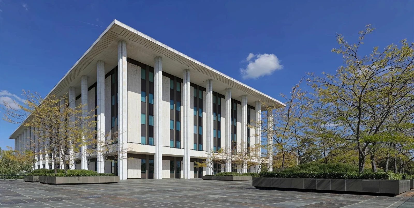 National Library of Australia (Canberra) - Visitor Information & Reviews