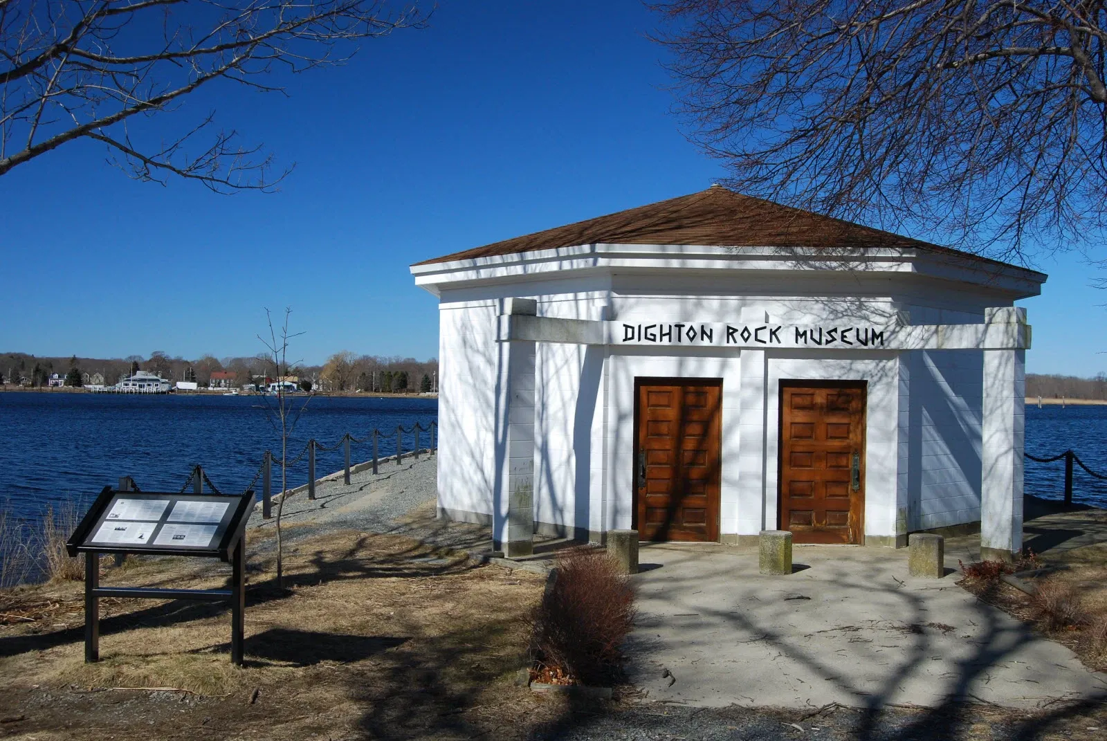 Dighton Rock State Park (Berkley) - Visitor Information & Reviews