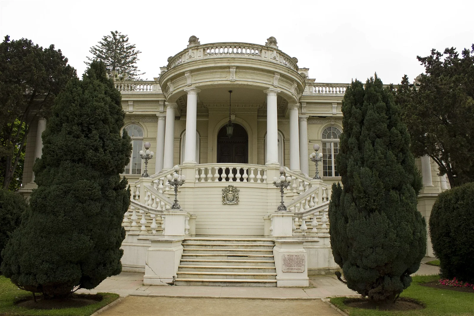 Decorative Arts Museum Rioja Palace (Viña del Mar) - Visitor ...