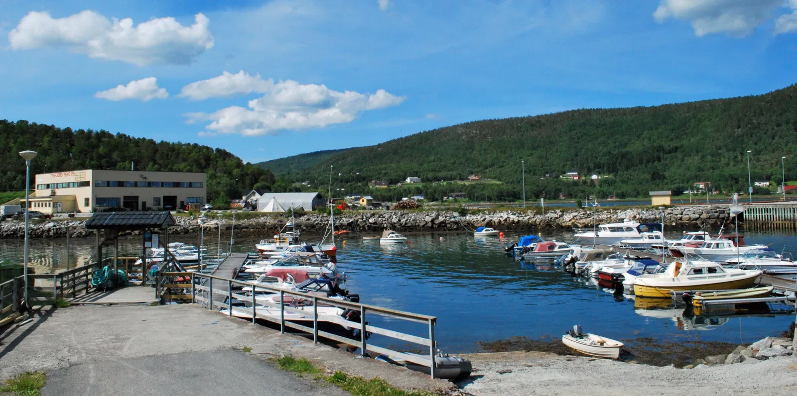 Drag: Discover all 1+ Museums, Exhibitions & Discounts