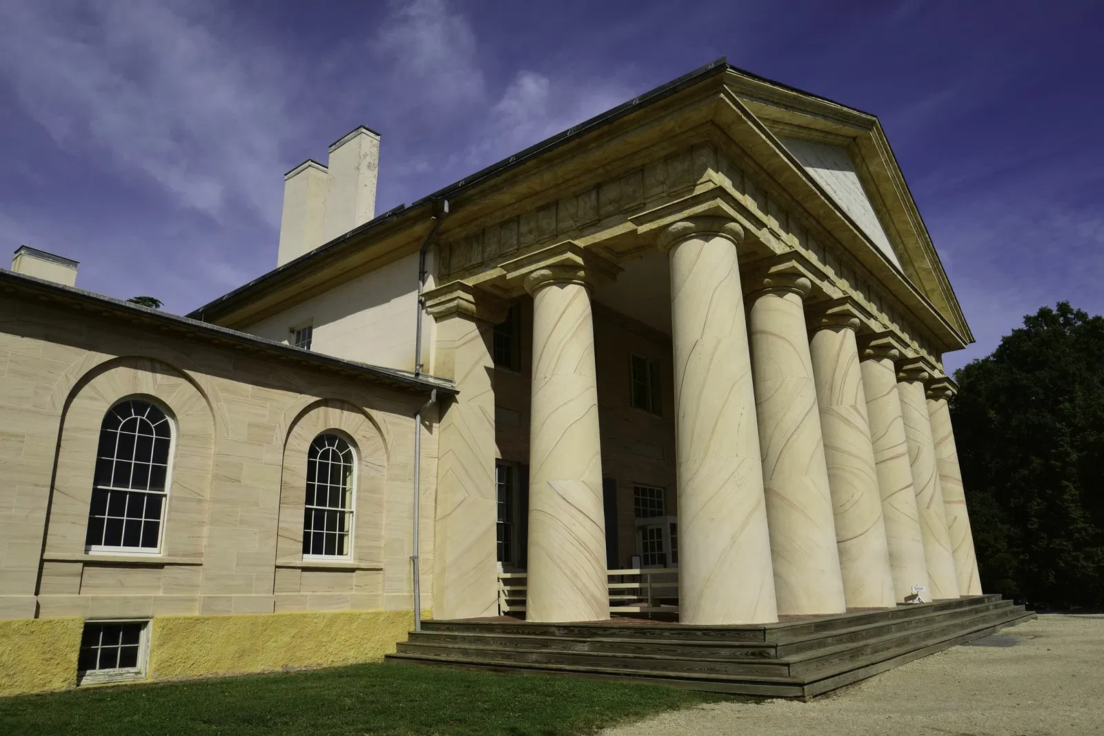 Arlington House, The Robert E. Lee Memorial (New York) - Visitor ...