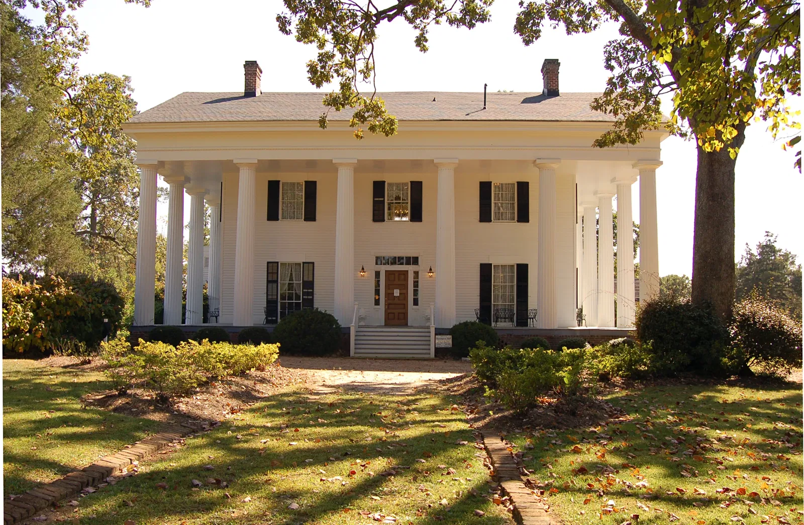 Barrington Hall (Roswell) - Visitor Information & Reviews