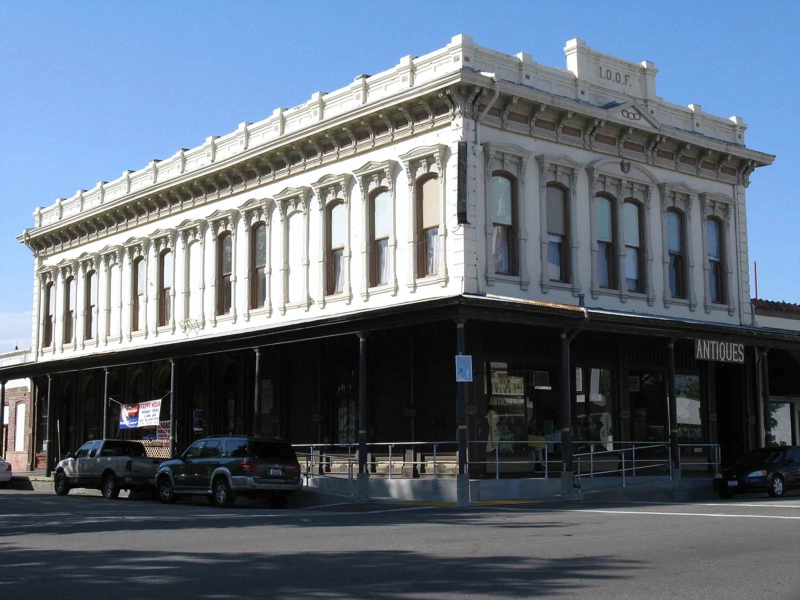 Red Bluff: Discover all 1+ Museums, Exhibitions & Discounts