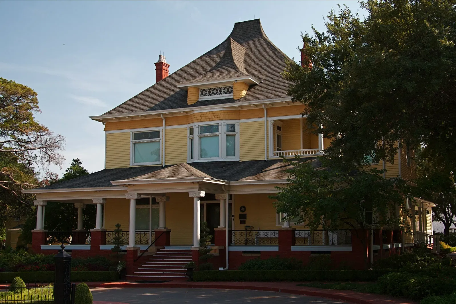 Heard-Craig Center for the Arts (Mckinney) - Visitor Information & Reviews