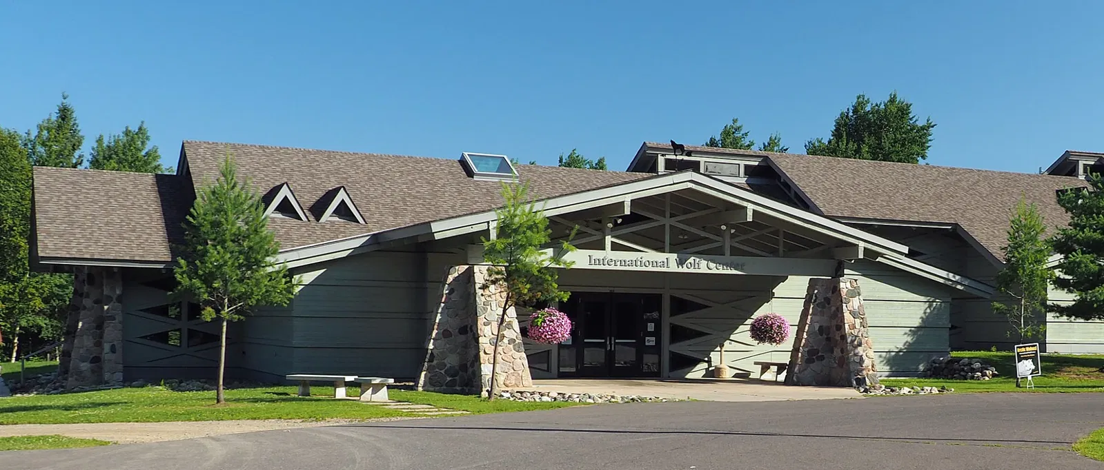 International Wolf Center (Ely) - Visitor Information & Reviews