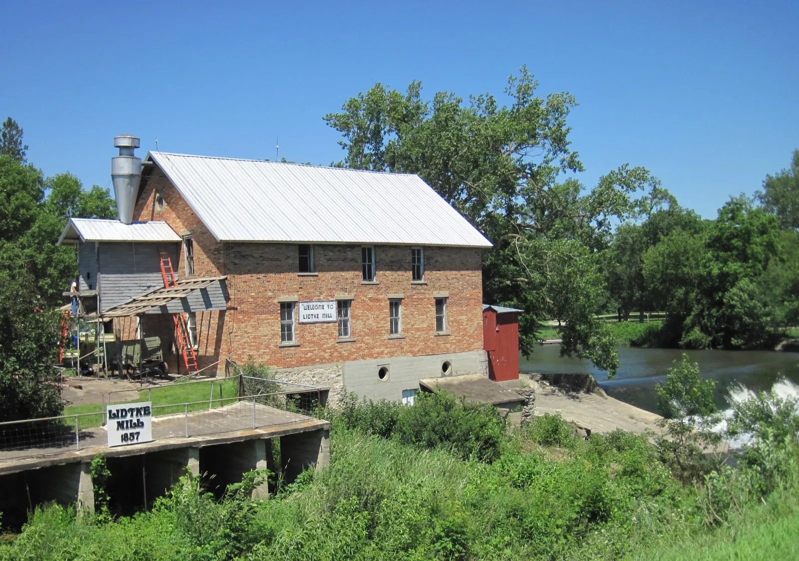 Lidtke Mill (Lime Springs) - Visitor Information & Reviews