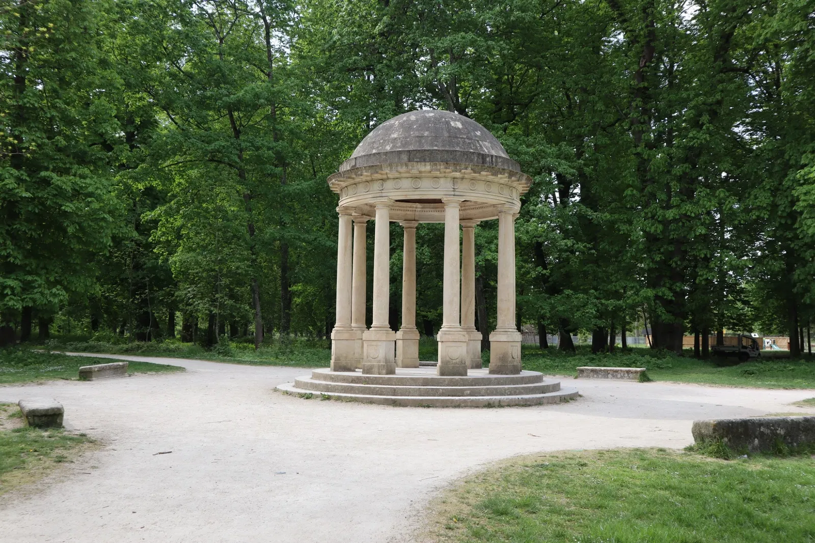 Colombière Park (Dijon) - Visitor Information & Reviews