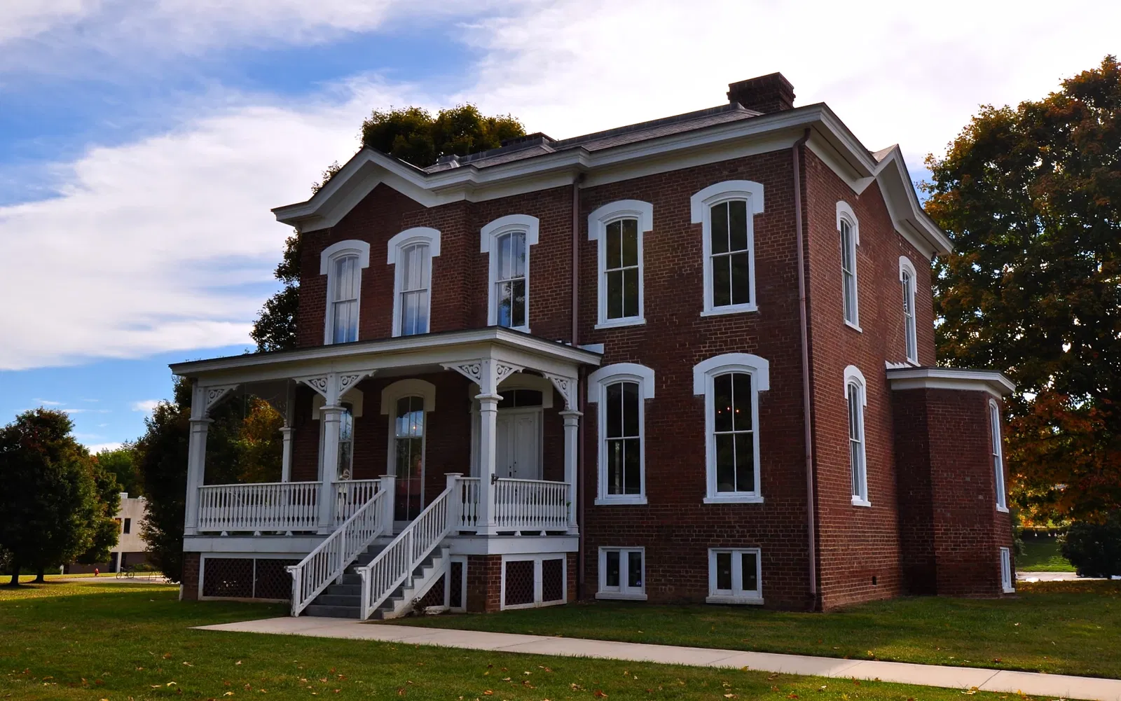 Glencoe Mansion Museum & Gallery (Radford) - Visitor Information & Reviews
