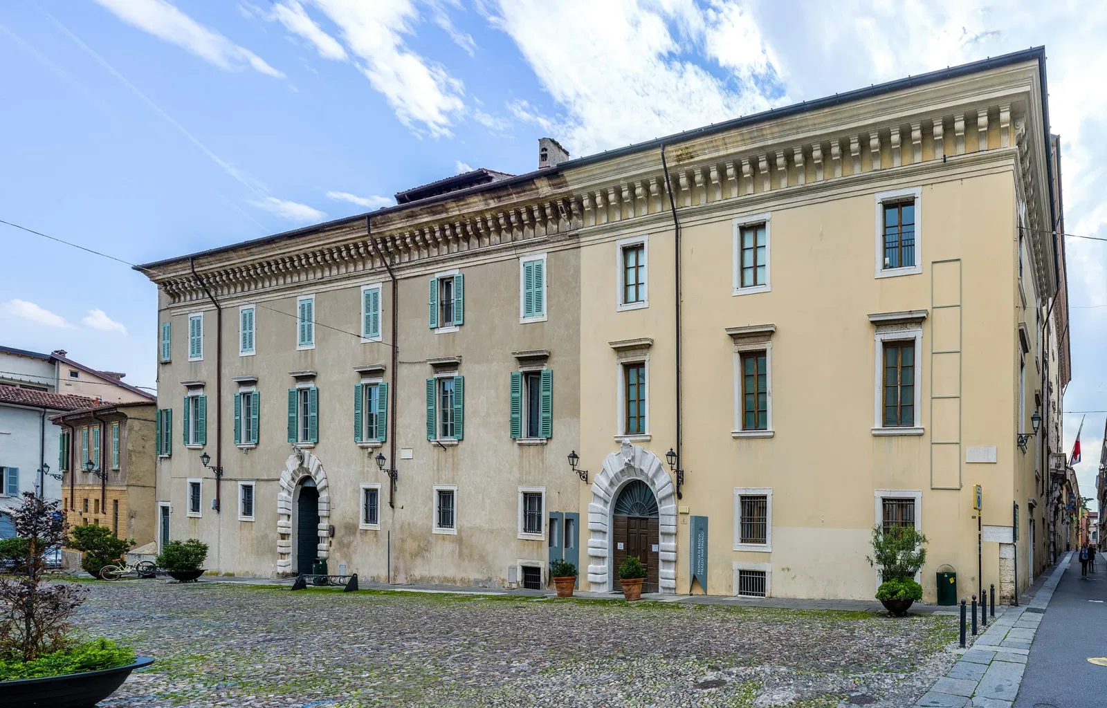 Martinengo Cesaresco Palace (Brescia) - Visitor Information & Reviews