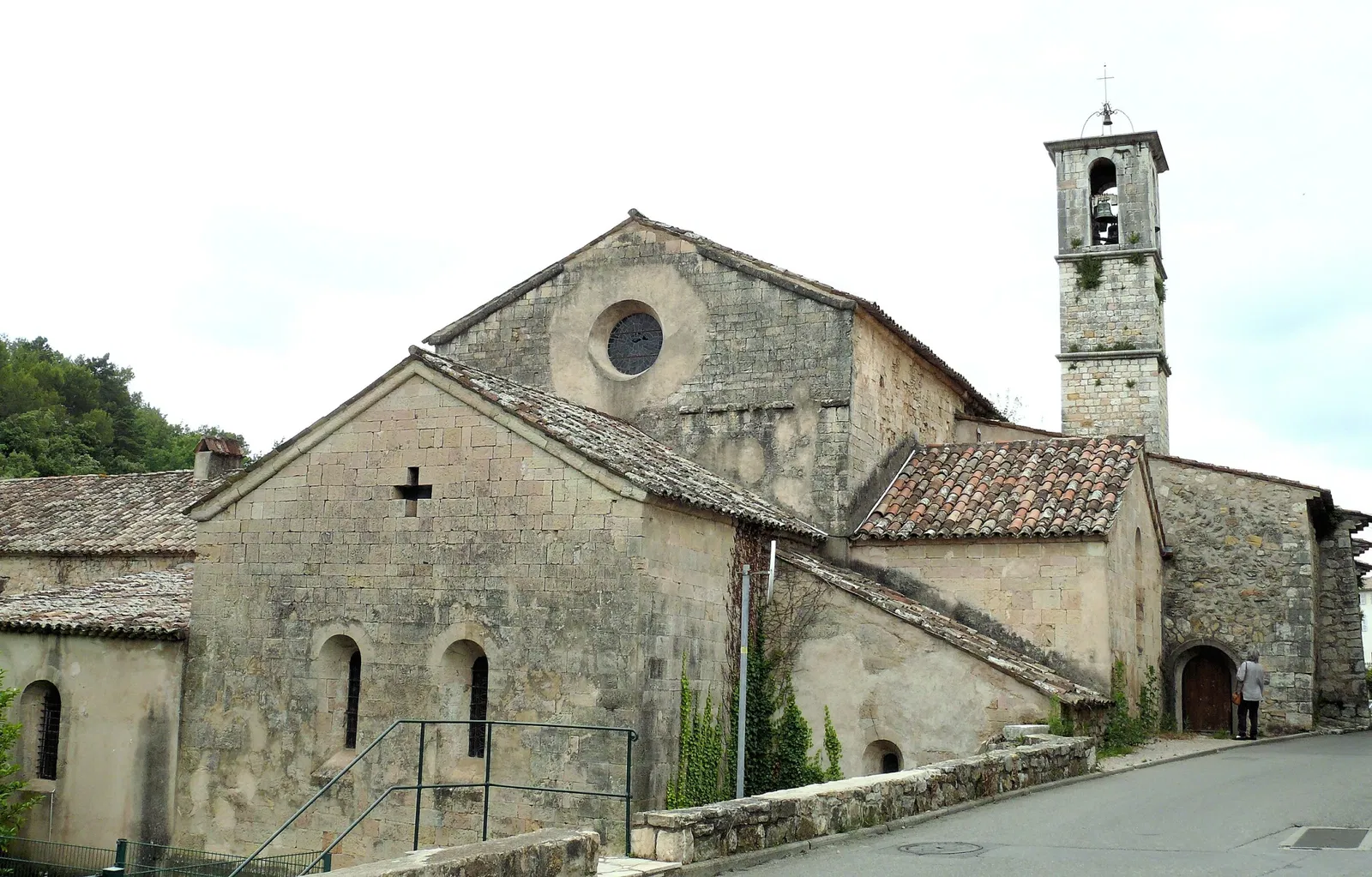 Abbaye de Valbonne (Valbonne) - Visitor Information & Reviews