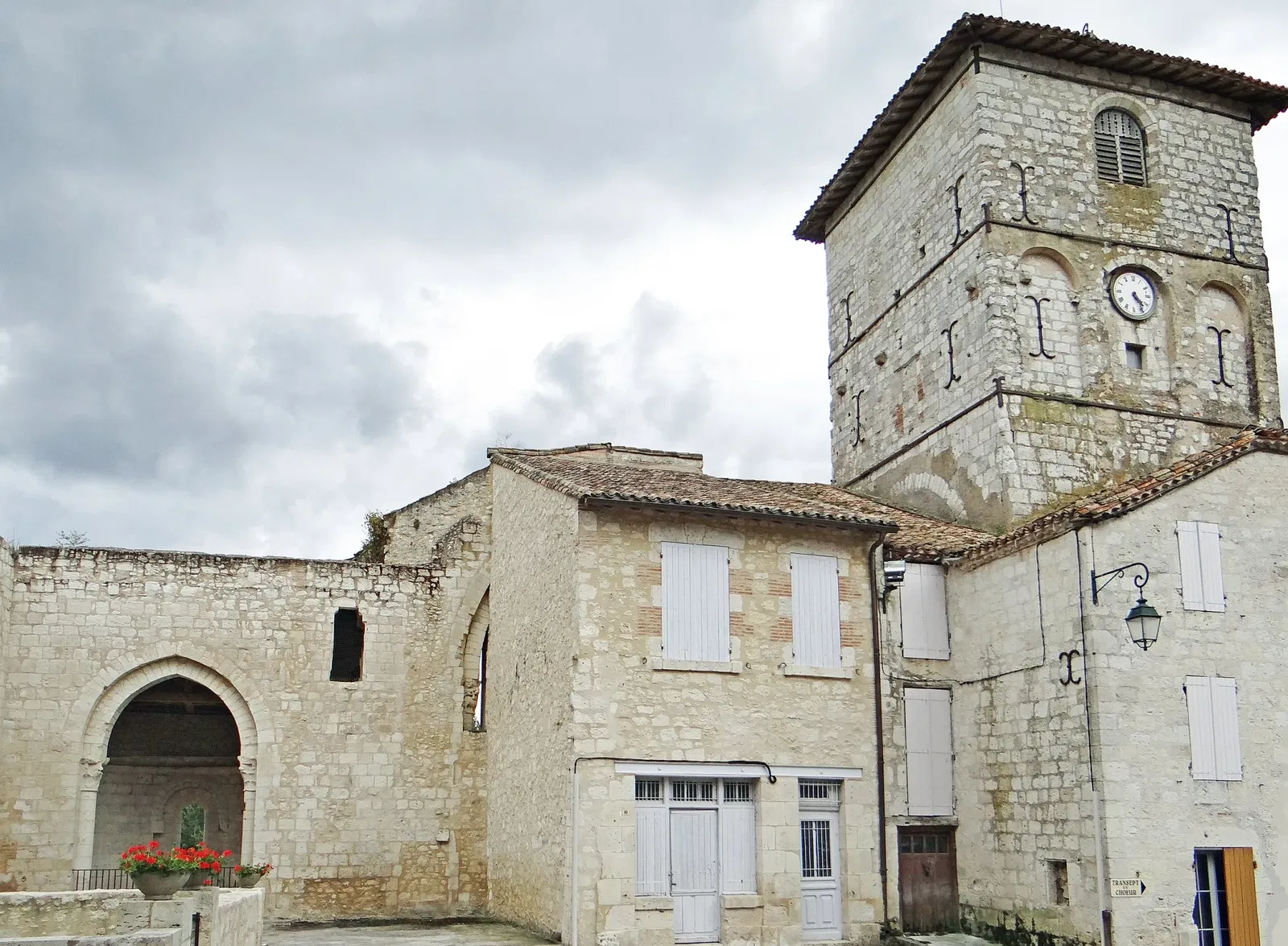 Musée de l'Abbaye de Saint-Maurin (Saint-Maurin) - Visitor Information ...