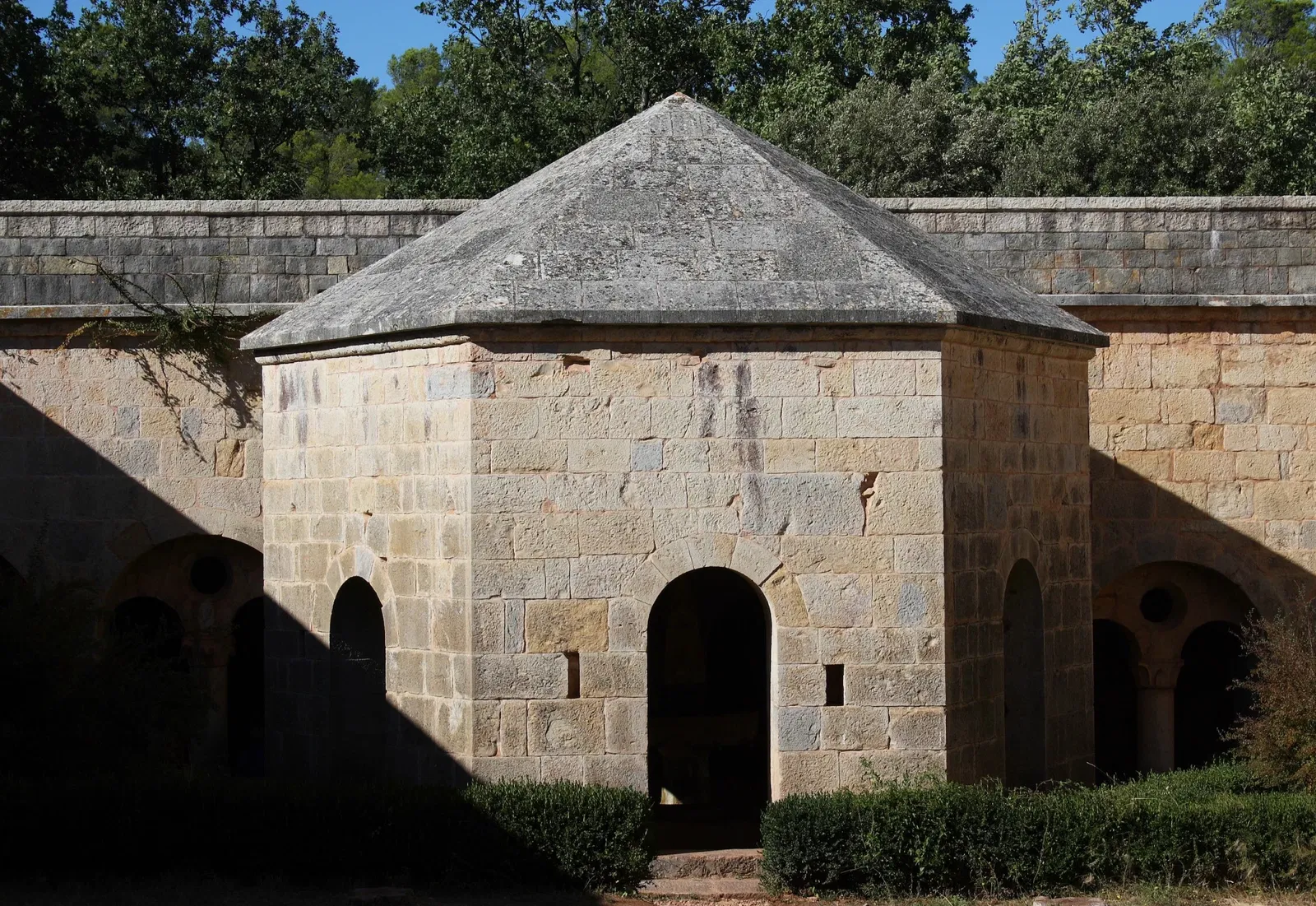 Le Thoronet: Discover all 2+ Museums, Exhibitions & Discounts