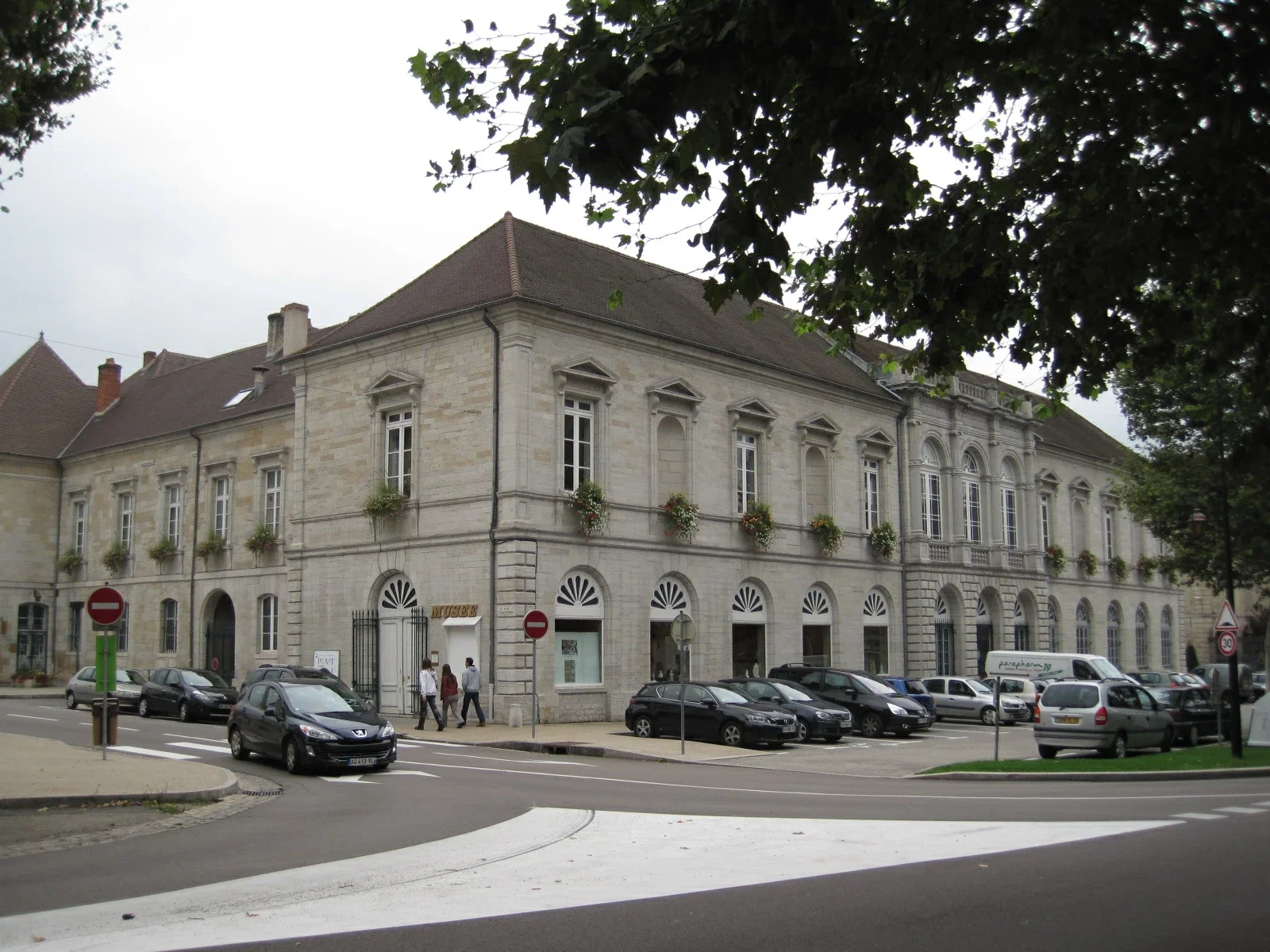 Museum of Fine Art (Lons-le-Saunier) - Visitor Information & Reviews