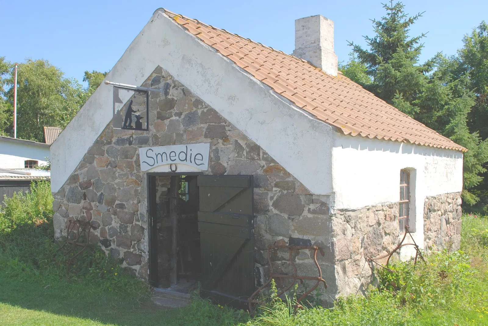 Den Gamle Smedie (Tunø By) - Visitor Information & Reviews