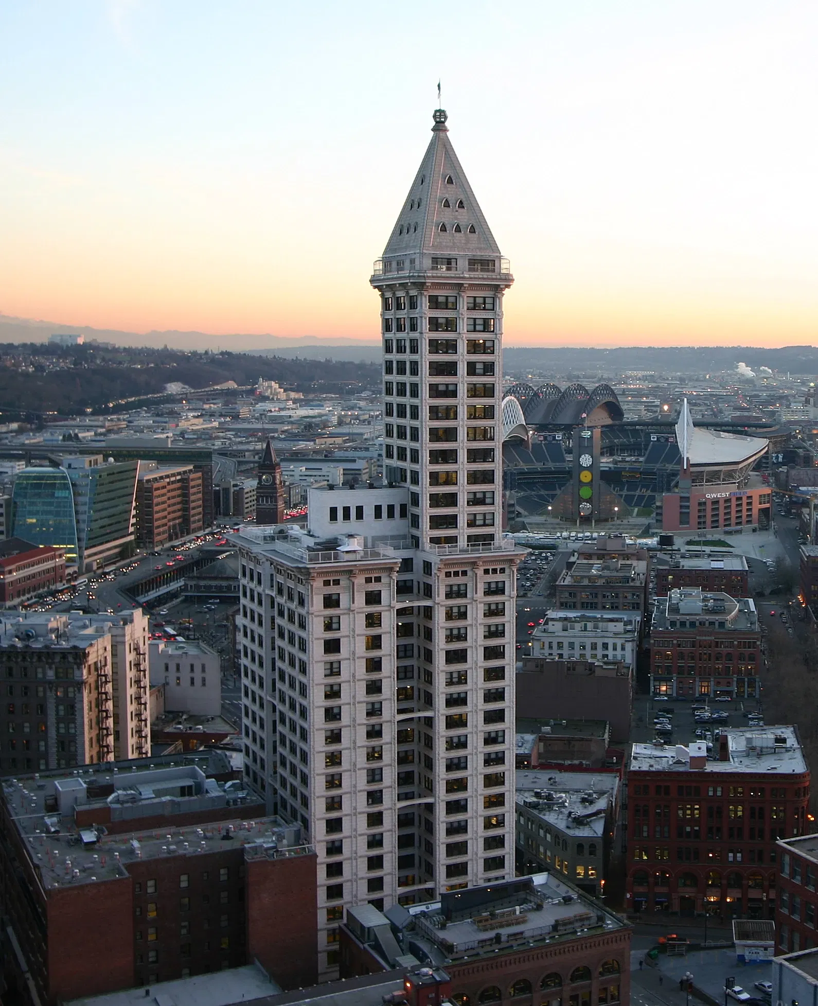 Smith Tower (Seattle) - Visitor Information & Reviews