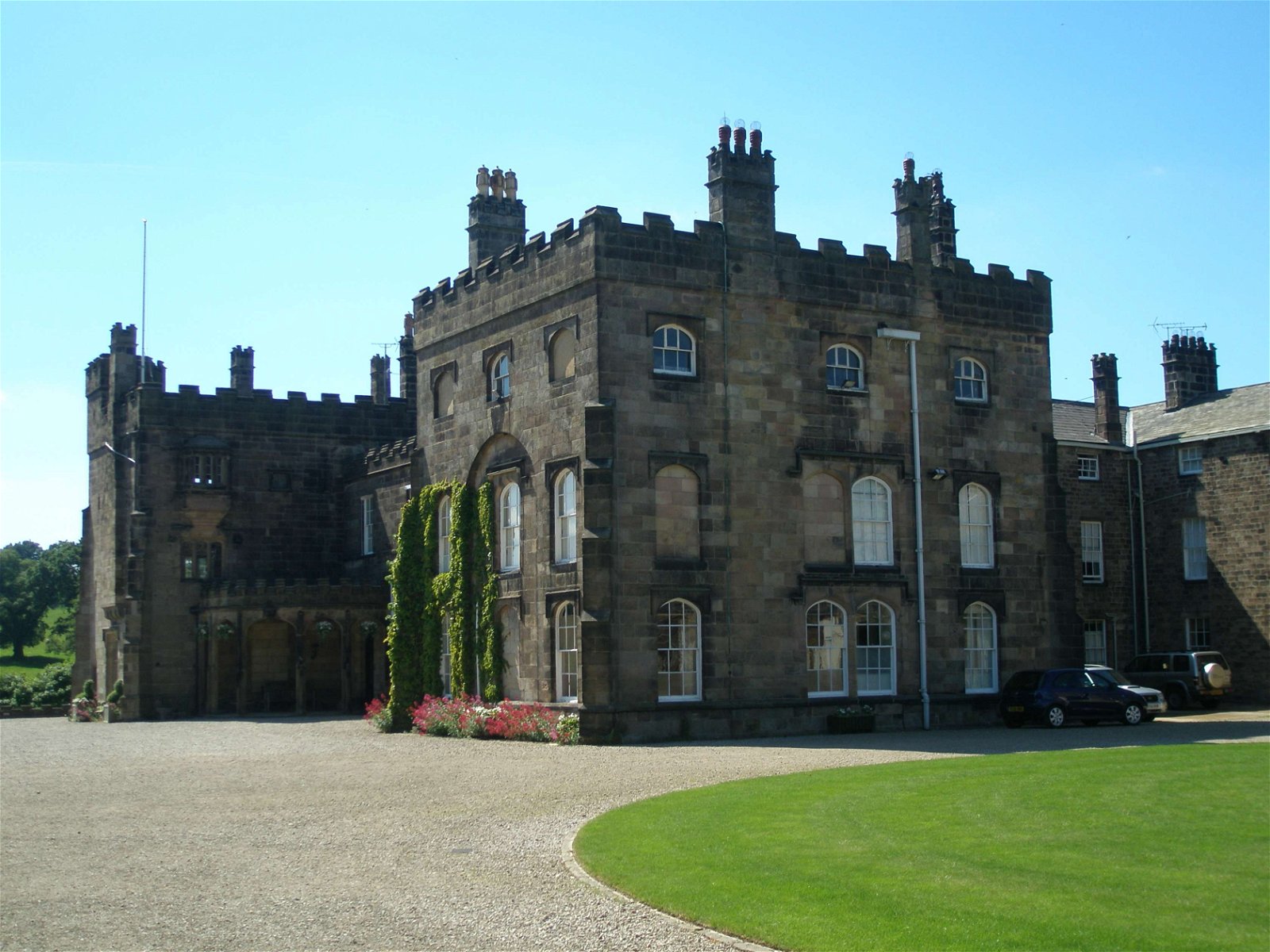 Ripley Castle (Harrogate) - Visitor Information & Reviews