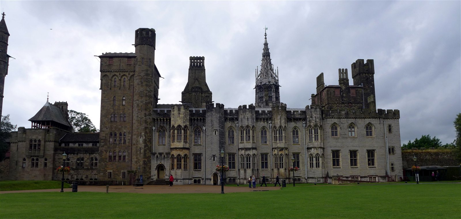 Opening Hours - Cardiff Castle (Cardiff)